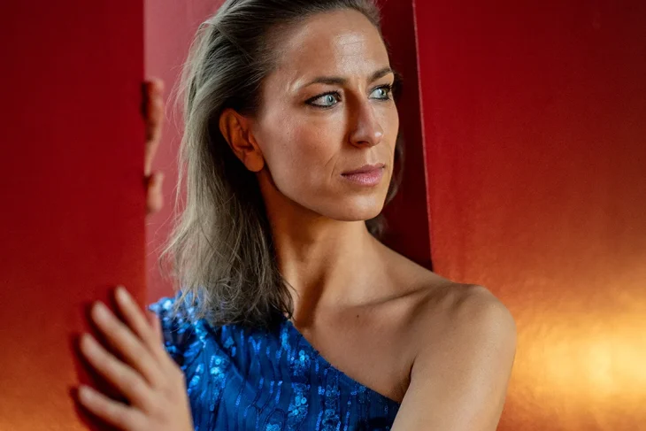 Mathilde Falch giver en nærværende koncertoplevelse | SønderborgNYT